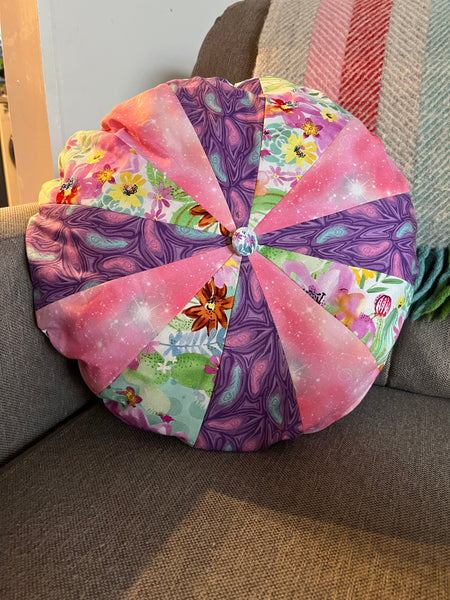 Tutorial: Making Self Covered Buttons – Crafty Sew & So